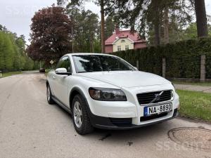 Белый Вольво Ц30 2009 в Рига, объемом двигателя 1.60 л и пробегом 172 тыс. км за 2590 €, фото 3 на AUTOMOTO.COM.LV