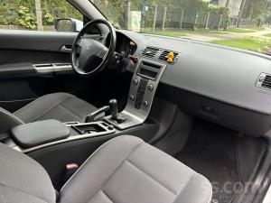 Белый Вольво Ц30 2009 в Рига, объемом двигателя 1.60 л и пробегом 172 тыс. км за 2590 €, фото 15 на AUTOMOTO.COM.LV