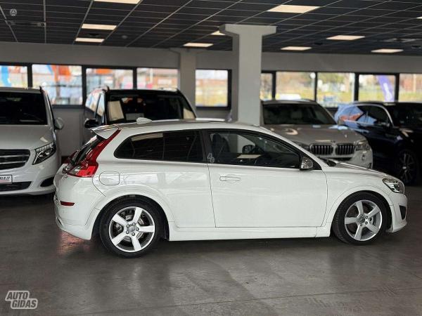 White Volvo C30 2010 in Klaipeda, with an engine capacity of 1.60 L and mileage of 224 thousand km for 4550 €, photo 7 on AUTOMOTO.COM.LV