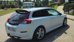 White Volvo C30 2011 in Valmiera, with an engine capacity of 2.00 L and mileage of 390 thousand km for 5295 €, photo 7 on AUTOMOTO.COM.LV