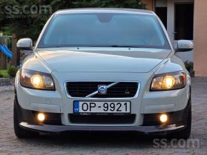 Белый Вольво Ц30 2008 в Рига, объемом двигателя 2.40 л и пробегом 400 тыс. км за 4350 €, фото 9 на AUTOMOTO.COM.LV