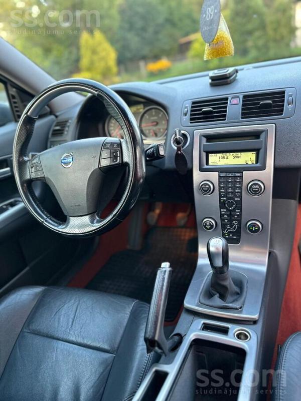 Balts Volvo C30 2009 Tukums, ar dzinēja tilpumu 1.60 L un nobraukumu 300 tūkst. km par 1590 €, foto 8 vietnē AUTOMOTO.COM.LV
