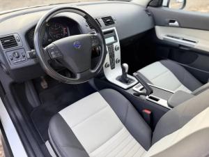 Balts Volvo C30 2010 Rīga, ar dzinēja tilpumu 1.60 L un nobraukumu 159 tūkst. km par 5300 €, foto 8 vietnē AUTOMOTO.COM.LV