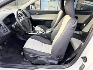 Balts Volvo C30 2010 Rīga, ar dzinēja tilpumu 1.60 L un nobraukumu 159 tūkst. km par 5300 €, foto 9 vietnē AUTOMOTO.COM.LV
