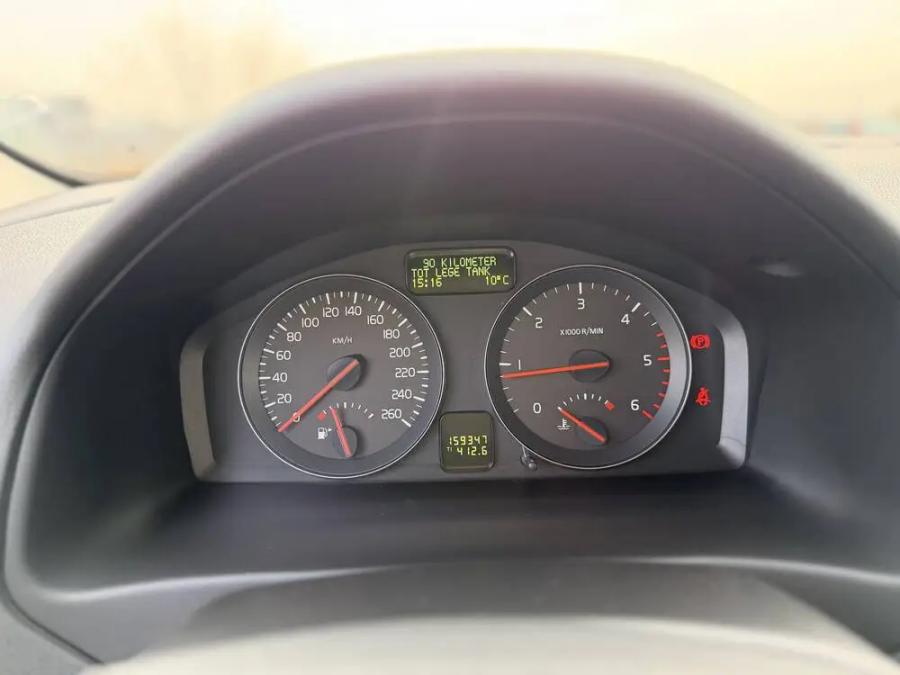 Balts Volvo C30 2010 Rīga, ar dzinēja tilpumu 1.60 L un nobraukumu 159 tūkst. km par 5300 €, foto 11 vietnē AUTOMOTO.COM.LV