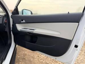 Balts Volvo C30 2010 Rīga, ar dzinēja tilpumu 1.60 L un nobraukumu 159 tūkst. km par 5300 €, foto 16 vietnē AUTOMOTO.COM.LV