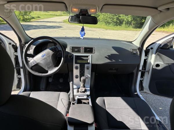 Balts Volvo C30 2011 Bauska, ar dzinēja tilpumu 1.60 L un nobraukumu 316 tūkst. km par 3800 €, foto 10 vietnē AUTOMOTO.COM.LV
