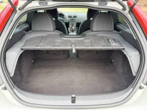 White Volvo C30 2011 in Riga, with an engine capacity of 1.60 L and mileage of 251 thousand km for 4995 €, photo 7 on AUTOMOTO.COM.LV