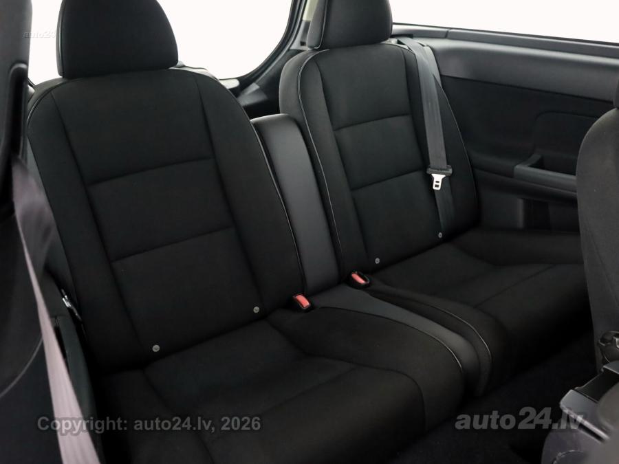 Balts Volvo C30 2011 Tallina, ar dzinēja tilpumu 1.60 L un nobraukumu 349 tūkst. km par 2699 €, foto 8 vietnē AUTOMOTO.COM.LV