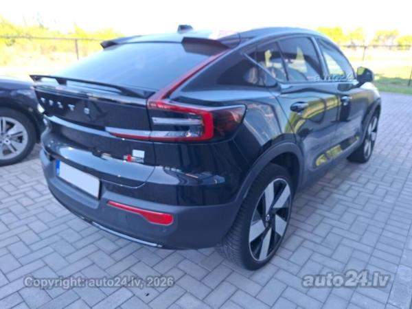 Black Volvo C40 2023 in Tartu, with an engine capacity of 0.00 L and mileage of 122 thousand km for 30900 €, photo 6 on AUTOMOTO.COM.LV