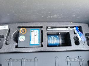 Melns Volvo C40 2023 Tartu, ar dzinēja tilpumu 0.00 L un nobraukumu 122 tūkst. km par 30900 €, foto 13 vietnē AUTOMOTO.COM.LV