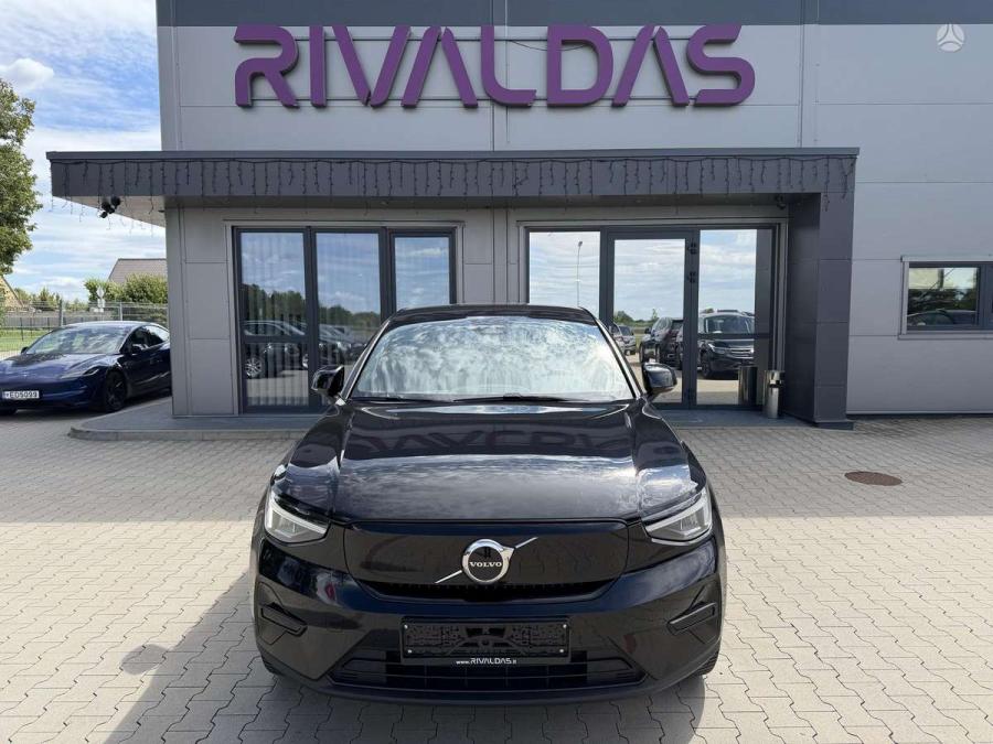 Melns Volvo C40 2023 Šauļi, ar dzinēja tilpumu 0.00 L un nobraukumu 104 tūkst. km par 29900 €, foto 5 vietnē AUTOMOTO.COM.LV