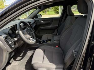 Melns Volvo C40 2023 Šauļi, ar dzinēja tilpumu 0.00 L un nobraukumu 104 tūkst. km par 29900 €, foto 14 vietnē AUTOMOTO.COM.LV