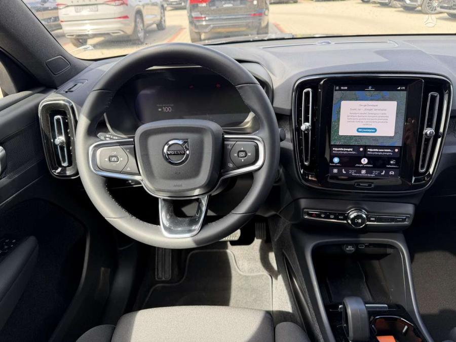 Melns Volvo C40 2023 Šauļi, ar dzinēja tilpumu 0.00 L un nobraukumu 104 tūkst. km par 29900 €, foto 18 vietnē AUTOMOTO.COM.LV