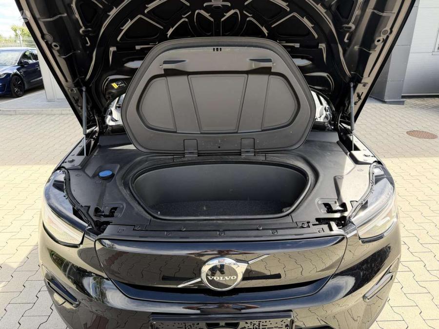 Melns Volvo C40 2023 Šauļi, ar dzinēja tilpumu 0.00 L un nobraukumu 104 tūkst. km par 29900 €, foto 27 vietnē AUTOMOTO.COM.LV