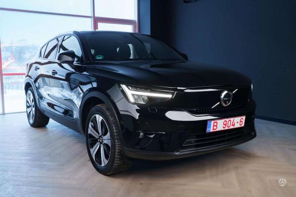 Melns Volvo C40 2022 Rīga, ar dzinēja tilpumu 0.00 L un nobraukumu 19 tūkst. km par 29999 €, foto 1 vietnē AUTOMOTO.COM.LV