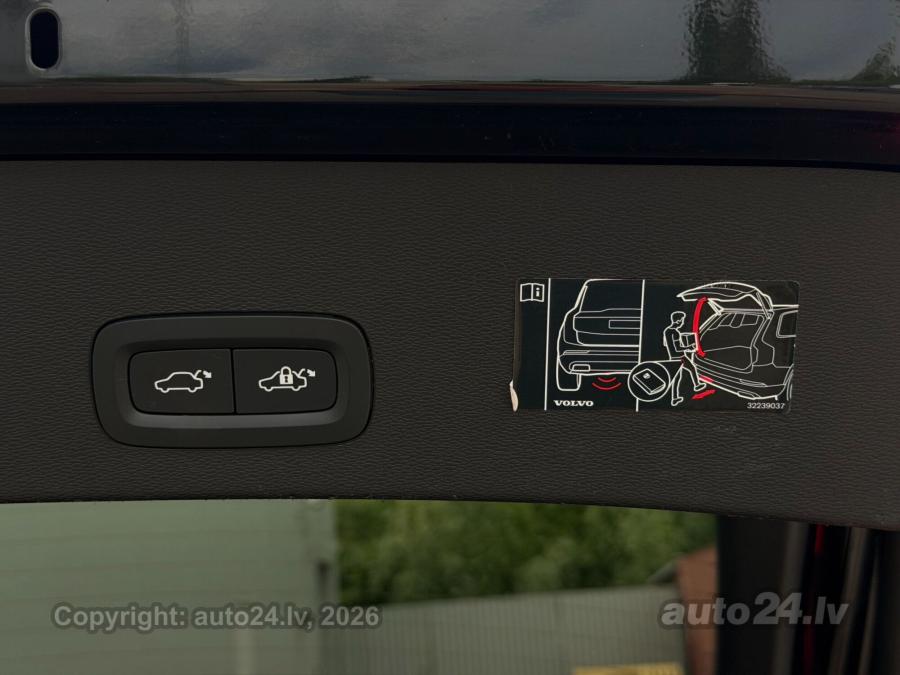 Черный Вольво C40 2022 в Пярну, объемом двигателя 0.00 л и пробегом 89 тыс. км за 35900 €, фото 22 на AUTOMOTO.COM.LV