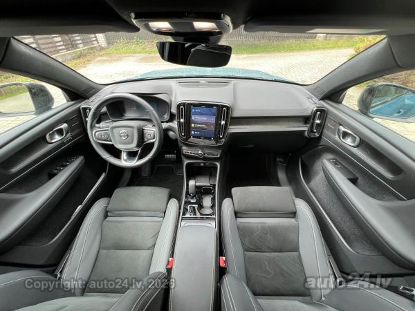 Blue Volvo C40 2022 in Tallinn, with an engine capacity of 0.00 L and mileage of 63 thousand km for 36900 €, photo 5 on AUTOMOTO.COM.LV