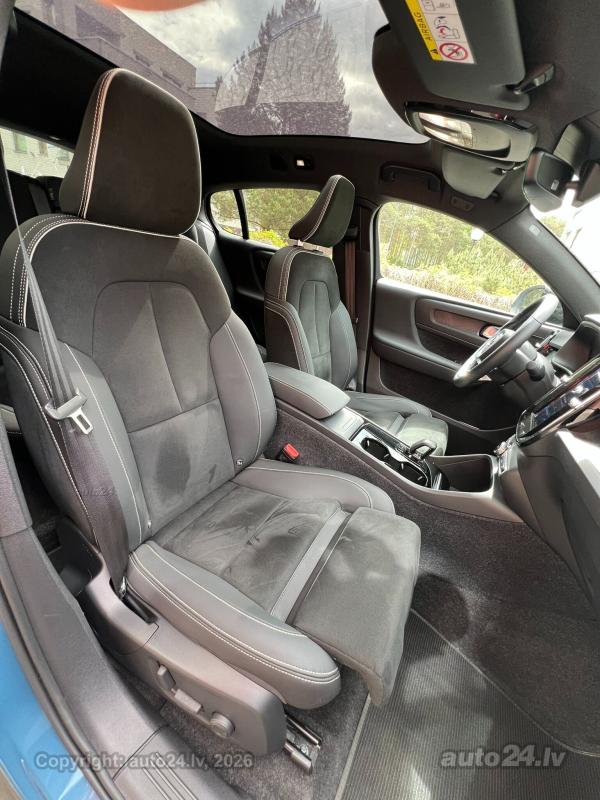 Blue Volvo C40 2022 in Tallinn, with an engine capacity of 0.00 L and mileage of 63 thousand km for 36900 €, photo 8 on AUTOMOTO.COM.LV