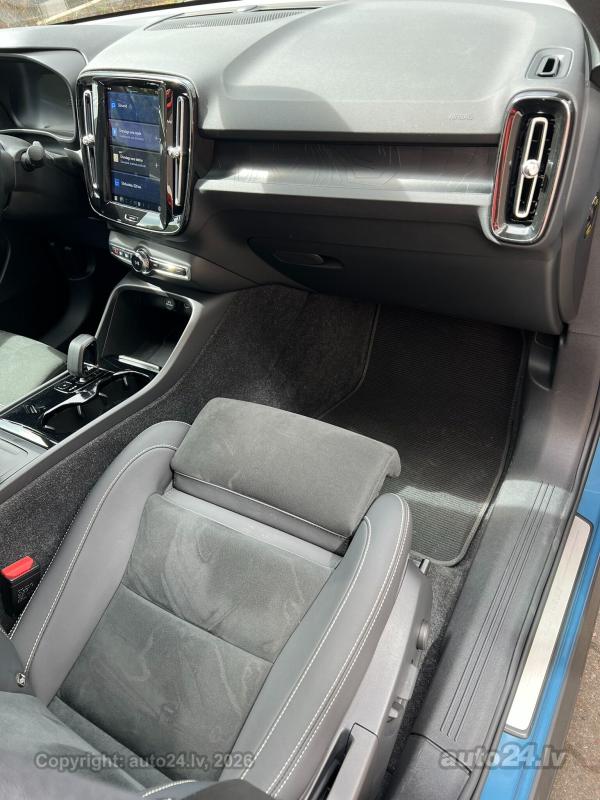 Blue Volvo C40 2022 in Tallinn, with an engine capacity of 0.00 L and mileage of 63 thousand km for 36900 €, photo 9 on AUTOMOTO.COM.LV