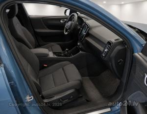 Zils Volvo C40 2023 Tallina, ar dzinēja tilpumu 0.00 L un nobraukumu 43 tūkst. km par 34900 €, foto 4 vietnē AUTOMOTO.COM.LV