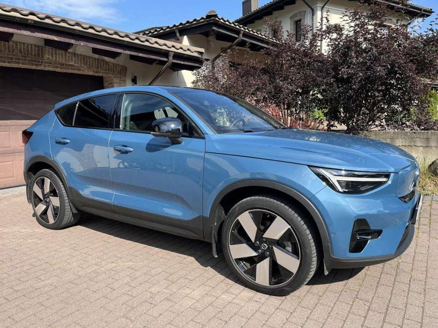 Zils Volvo C40 2023 Viļņa, ar dzinēja tilpumu 0.00 L un nobraukumu 41 tūkst. km par 32999 €, foto 4 vietnē AUTOMOTO.COM.LV