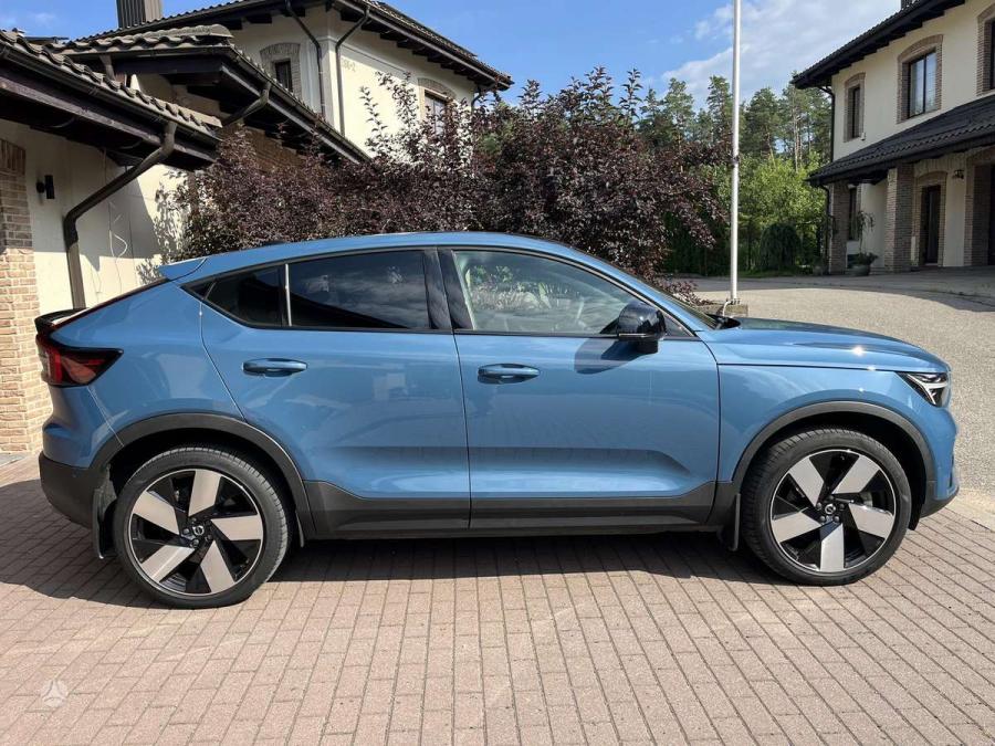Zils Volvo C40 2023 Viļņa, ar dzinēja tilpumu 0.00 L un nobraukumu 41 tūkst. km par 32999 €, foto 5 vietnē AUTOMOTO.COM.LV