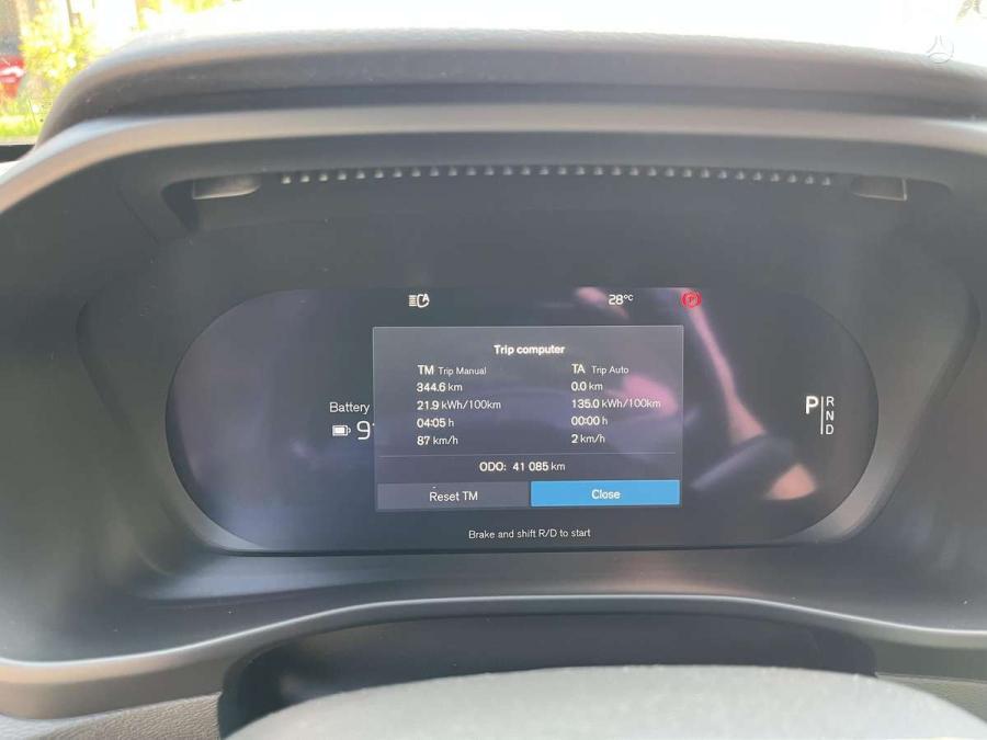 Zils Volvo C40 2023 Viļņa, ar dzinēja tilpumu 0.00 L un nobraukumu 41 tūkst. km par 32999 €, foto 13 vietnē AUTOMOTO.COM.LV