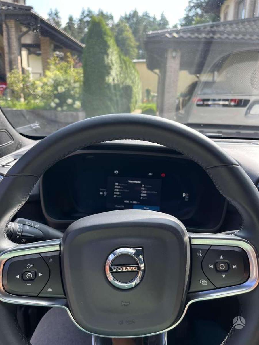 Zils Volvo C40 2023 Viļņa, ar dzinēja tilpumu 0.00 L un nobraukumu 41 tūkst. km par 32999 €, foto 15 vietnē AUTOMOTO.COM.LV