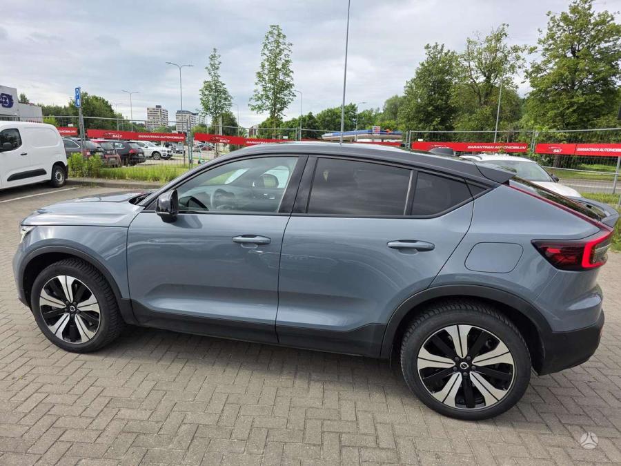 Pelēks Volvo C40 2022 Viļņa, ar dzinēja tilpumu 0.00 L un nobraukumu 50 tūkst. km par 23000 €, foto 9 vietnē AUTOMOTO.COM.LV