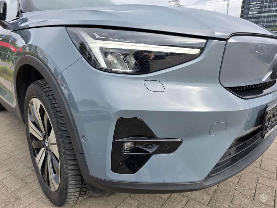 Pelēks Volvo C40 2022 Viļņa, ar dzinēja tilpumu 0.00 L un nobraukumu 50 tūkst. km par 23000 €, foto 13 vietnē AUTOMOTO.COM.LV