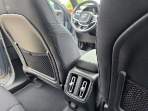 Pelēks Volvo C40 2022 Viļņa, ar dzinēja tilpumu 0.00 L un nobraukumu 50 tūkst. km par 23000 €, foto 21 vietnē AUTOMOTO.COM.LV