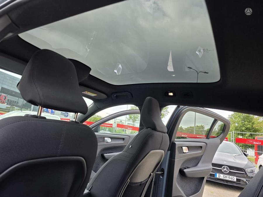 Pelēks Volvo C40 2022 Viļņa, ar dzinēja tilpumu 0.00 L un nobraukumu 50 tūkst. km par 23000 €, foto 25 vietnē AUTOMOTO.COM.LV
