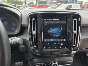 Pelēks Volvo C40 2022 Viļņa, ar dzinēja tilpumu 0.00 L un nobraukumu 50 tūkst. km par 23000 €, foto 31 vietnē AUTOMOTO.COM.LV