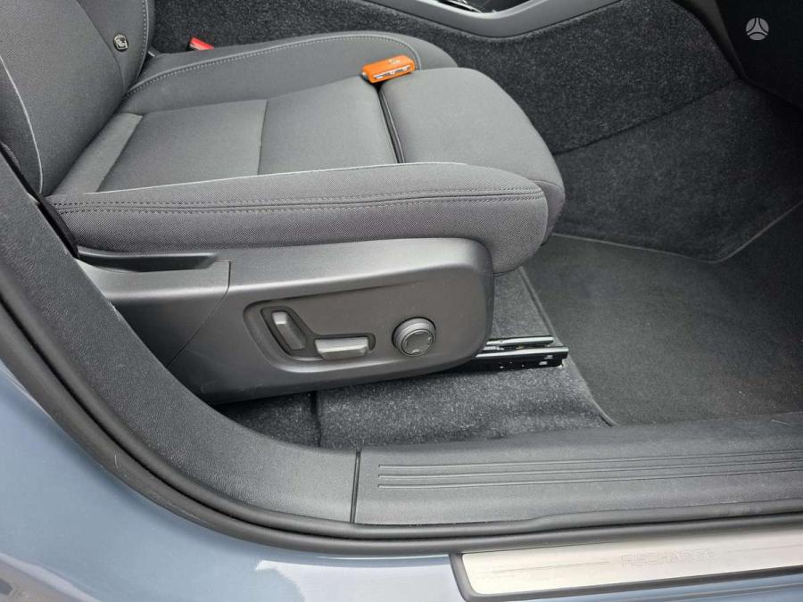Pelēks Volvo C40 2022 Viļņa, ar dzinēja tilpumu 0.00 L un nobraukumu 50 tūkst. km par 23000 €, foto 33 vietnē AUTOMOTO.COM.LV