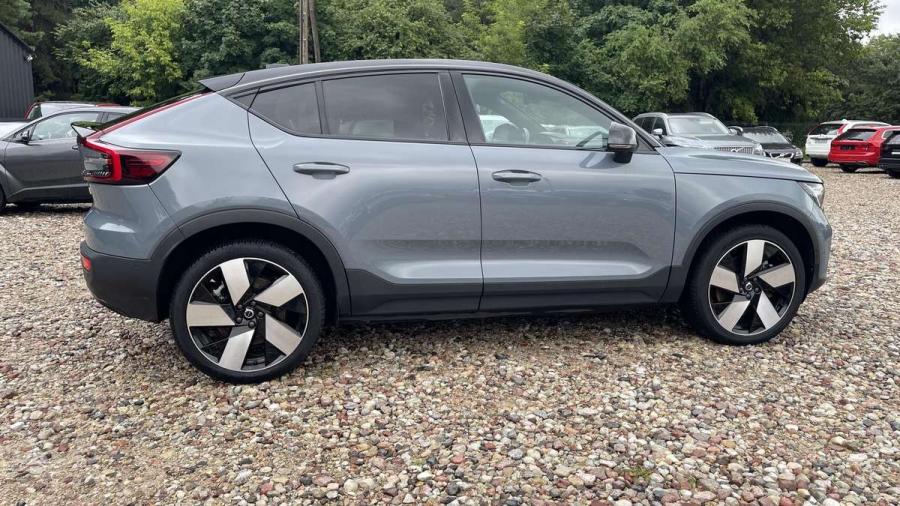 Pelēks Volvo C40 2022 Kauņa, ar dzinēja tilpumu 0.00 L un nobraukumu 110 tūkst. km par 30734 €, foto 5 vietnē AUTOMOTO.COM.LV