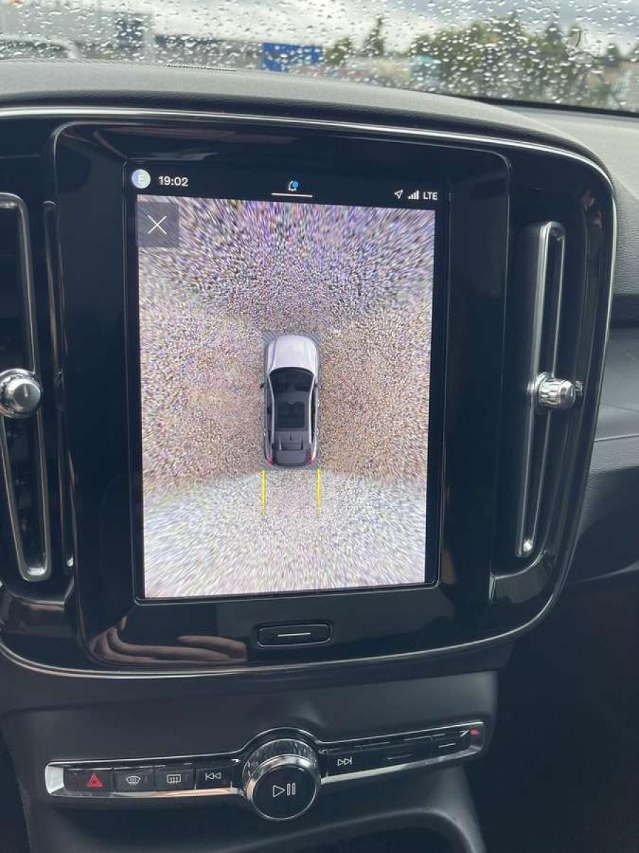 Pelēks Volvo C40 2022 Kauņa, ar dzinēja tilpumu 0.00 L un nobraukumu 110 tūkst. km par 30734 €, foto 19 vietnē AUTOMOTO.COM.LV