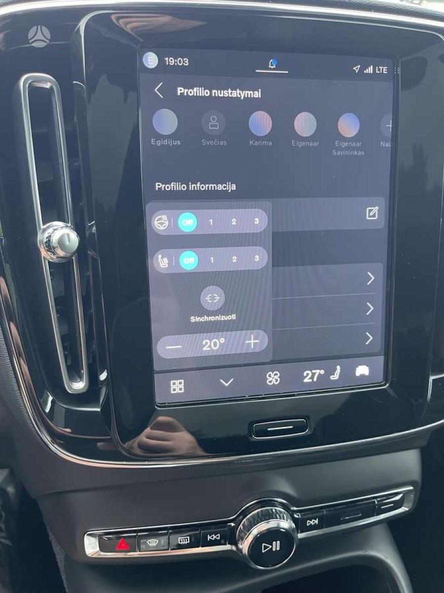 Pelēks Volvo C40 2022 Kauņa, ar dzinēja tilpumu 0.00 L un nobraukumu 110 tūkst. km par 30734 €, foto 23 vietnē AUTOMOTO.COM.LV