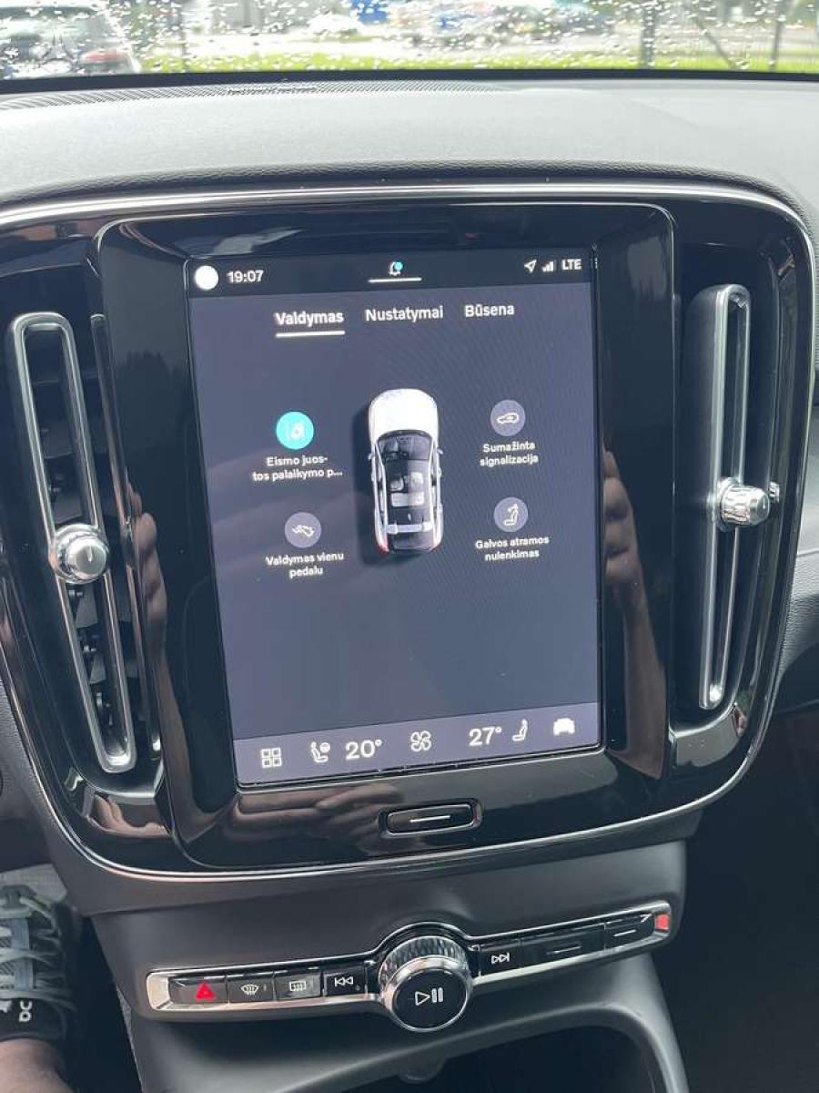 Pelēks Volvo C40 2022 Kauņa, ar dzinēja tilpumu 0.00 L un nobraukumu 110 tūkst. km par 30734 €, foto 27 vietnē AUTOMOTO.COM.LV