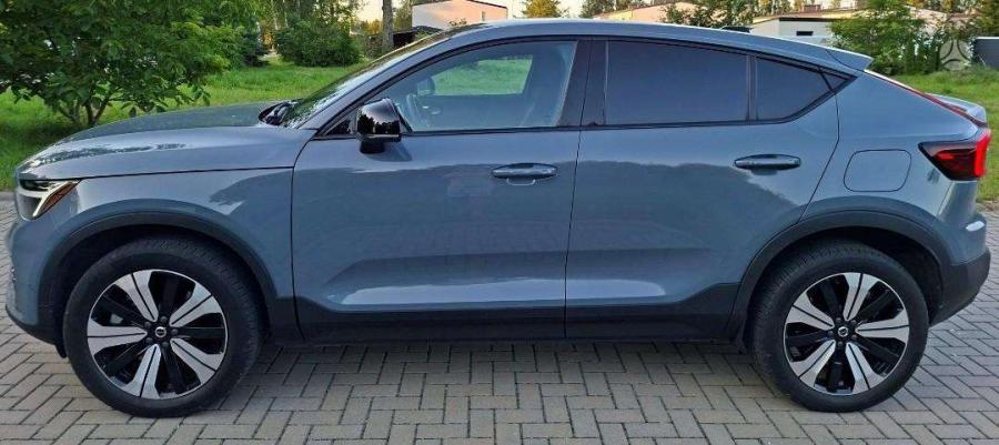 Pelēks Volvo C40 2023 Viļņa, ar dzinēja tilpumu 0.00 L un nobraukumu 44 tūkst. km par 29900 €, foto 3 vietnē AUTOMOTO.COM.LV
