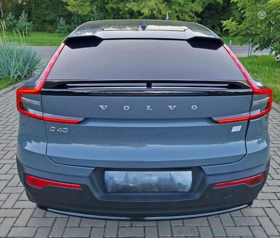 Pelēks Volvo C40 2023 Viļņa, ar dzinēja tilpumu 0.00 L un nobraukumu 44 tūkst. km par 29900 €, foto 5 vietnē AUTOMOTO.COM.LV
