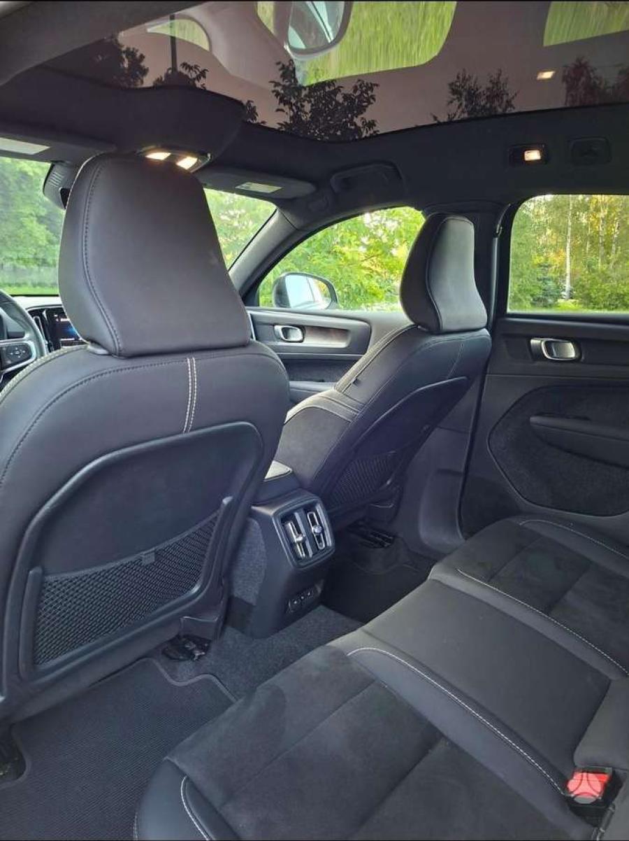 Pelēks Volvo C40 2023 Viļņa, ar dzinēja tilpumu 0.00 L un nobraukumu 44 tūkst. km par 29900 €, foto 14 vietnē AUTOMOTO.COM.LV