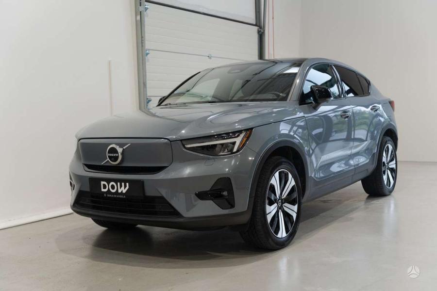 Pelēks Volvo C40 2023 Viļņa, ar dzinēja tilpumu 0.00 L un nobraukumu 49 tūkst. km par 27900 €, foto 3 vietnē AUTOMOTO.COM.LV
