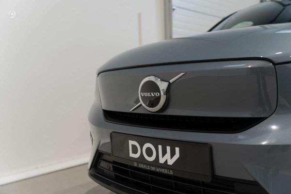 Pelēks Volvo C40 2023 Viļņa, ar dzinēja tilpumu 0.00 L un nobraukumu 49 tūkst. km par 27900 €, foto 10 vietnē AUTOMOTO.COM.LV