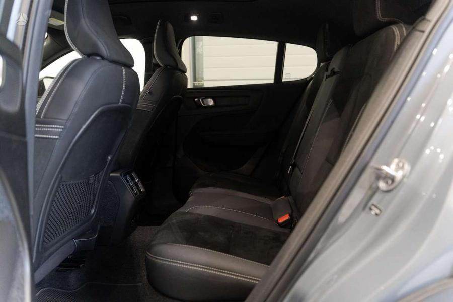 Pelēks Volvo C40 2023 Viļņa, ar dzinēja tilpumu 0.00 L un nobraukumu 49 tūkst. km par 27900 €, foto 21 vietnē AUTOMOTO.COM.LV