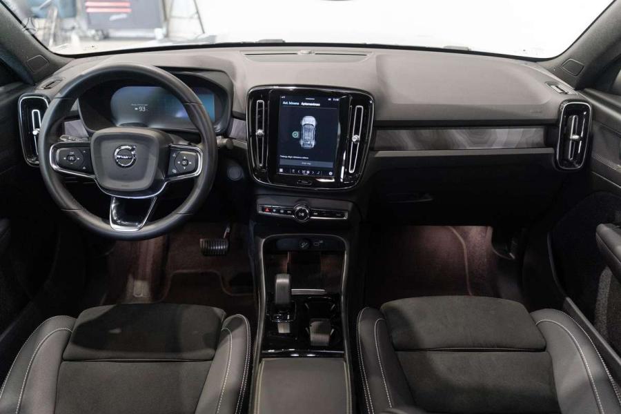 Pelēks Volvo C40 2023 Viļņa, ar dzinēja tilpumu 0.00 L un nobraukumu 49 tūkst. km par 27900 €, foto 22 vietnē AUTOMOTO.COM.LV