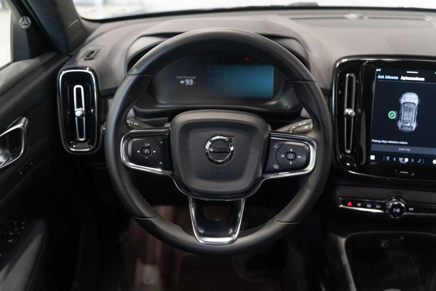 Pelēks Volvo C40 2023 Viļņa, ar dzinēja tilpumu 0.00 L un nobraukumu 49 tūkst. km par 27900 €, foto 23 vietnē AUTOMOTO.COM.LV