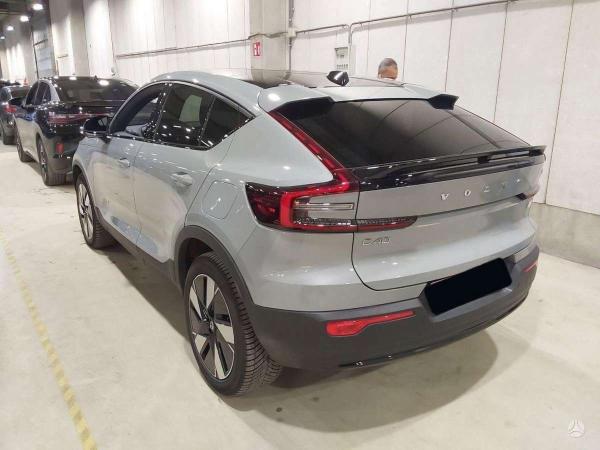 Grey Volvo C40 2024 in Vilnius, with an engine capacity of 0.00 L and mileage of 54 thousand km for 37890 €, photo 4 on AUTOMOTO.COM.LV