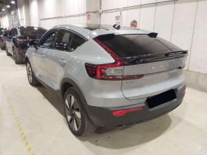 Pelēks Volvo C40 2024 Viļņa, ar dzinēja tilpumu 0.00 L un nobraukumu 54 tūkst. km par 37890 €, foto 5 vietnē AUTOMOTO.COM.LV