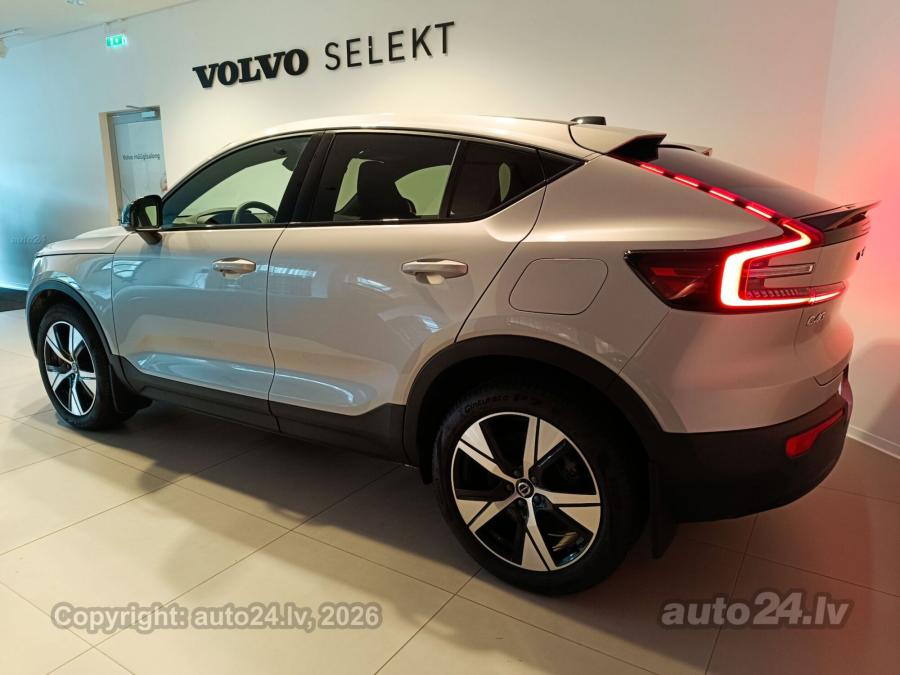 Pelēks Volvo C40 2022 Tallina, ar dzinēja tilpumu 0.00 L un nobraukumu 41 tūkst. km par 33990 €, foto 3 vietnē AUTOMOTO.COM.LV